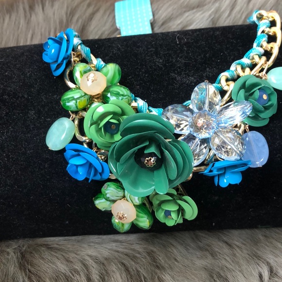 Think Vintage Online | Jewelry | Green Chunky Flower Statement Necklace ...